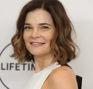 Grady Olsen (Betsy Brandt Husband) Net Worth and Biography ...